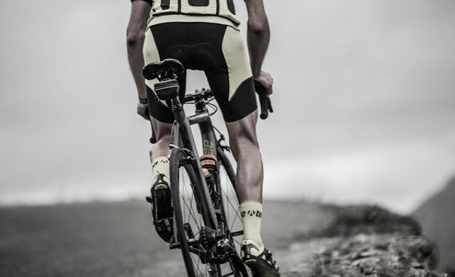 The Inside Line : โลกที่ไม่ลงรอย