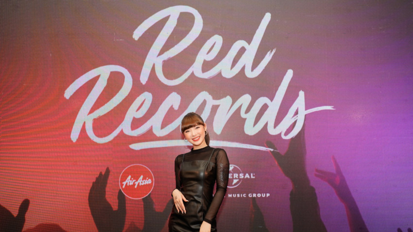 RedRecords เมื่อสายการบินเปิดค่ายเพลง