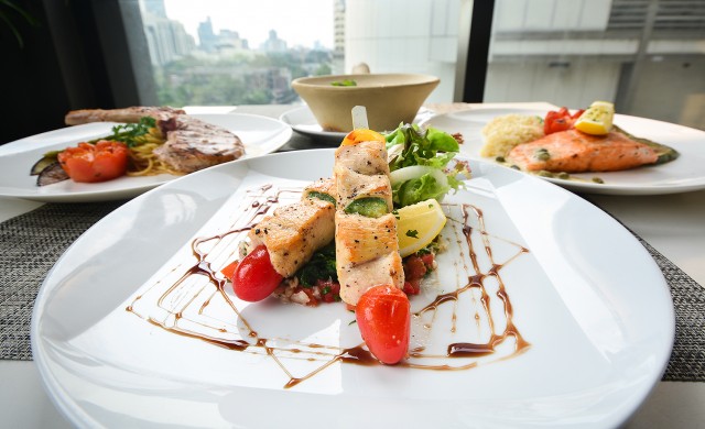 Express Lunch, Value Set & Buffet @ Novotel Platinum