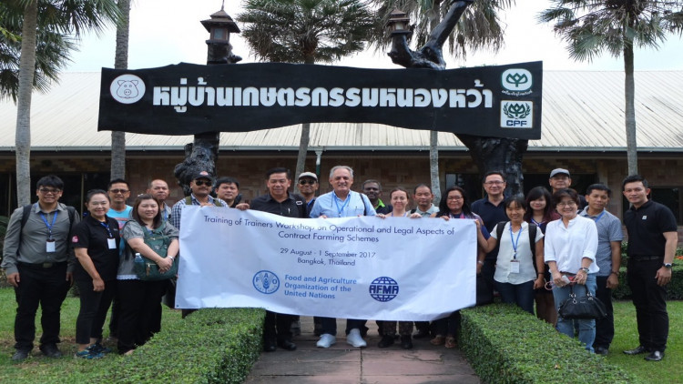 FAO visits CPF's contract farming operation