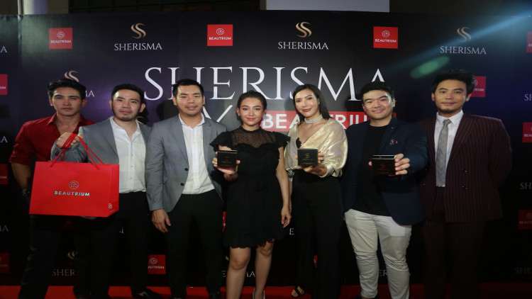 "Sherisma แป้งเชอร์ริสม่าตลับเดียว...ที่เบลล่าเลือก"