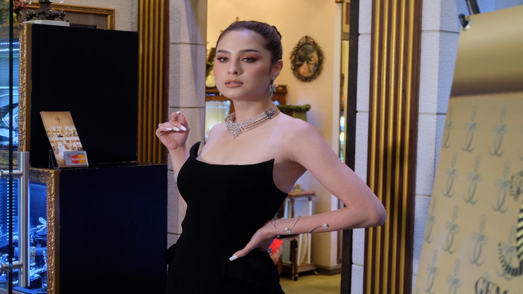งาน Gems Bond and No.7 wonders