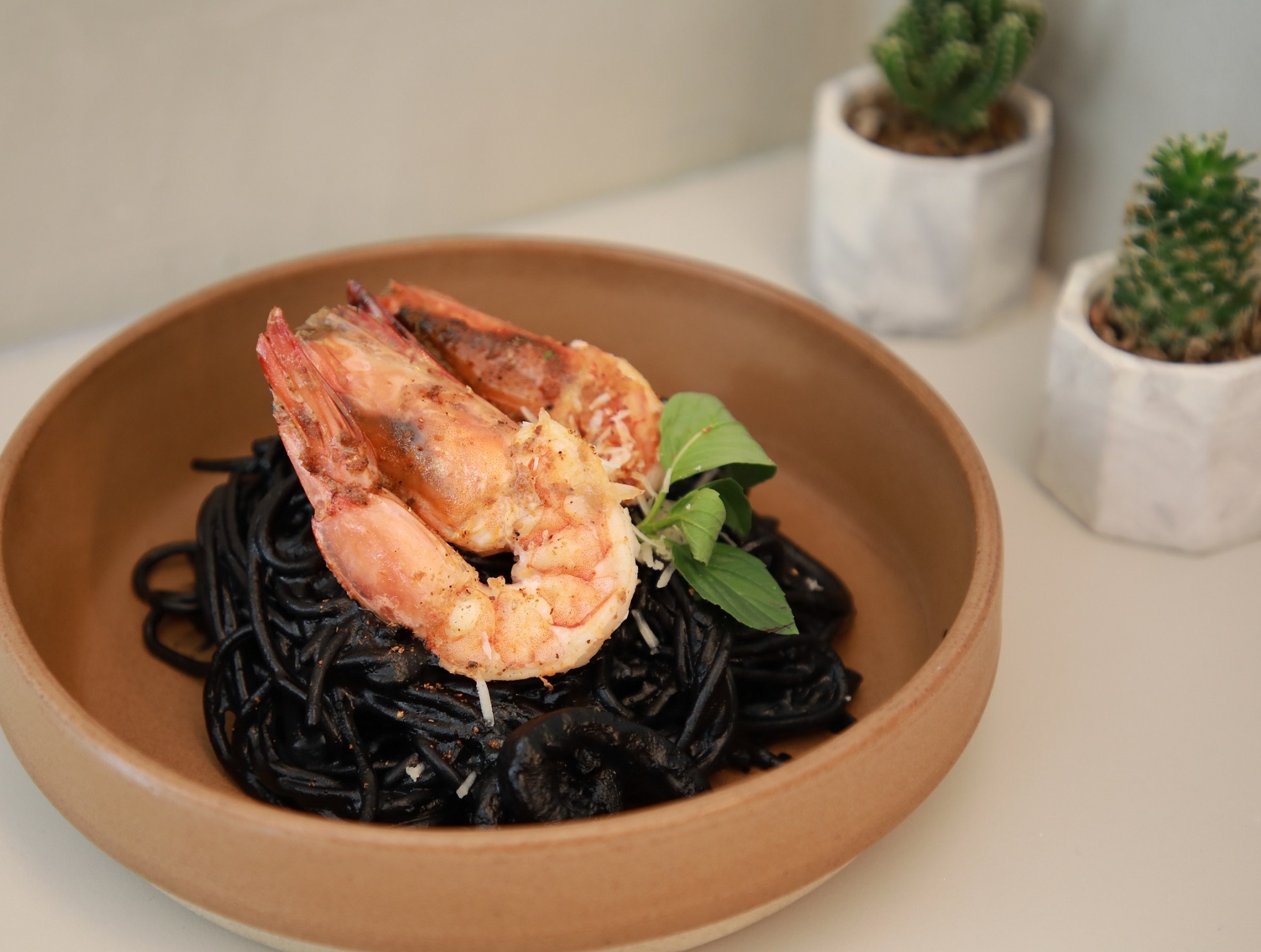 Creed Café คาเฟ่เปิดใหม่ อาหาร-เครื่องดื่มเพื่อสุขภาพ ฉีดวัคซีนแล้วลด 15%
