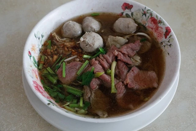 70 ปี “ก๋วยเตี๋ยวเนื้อนายอ้วน” เจ้าแรกราชวัตร