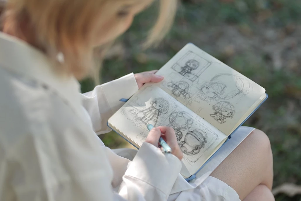 ค้นทะเลใจ Influencer ชื่อดัง Mackcha นิทรรศการเดี่ยวครั้งแรก Deep in ...