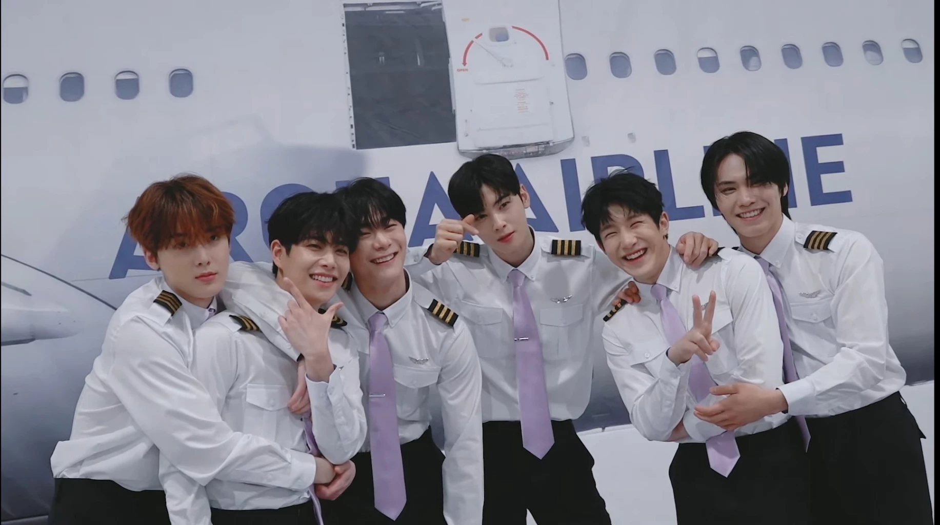 สมาชิกวง ASTRO ทยอยเดินทางร่วมพิธีศพ ‘มุนบิน’