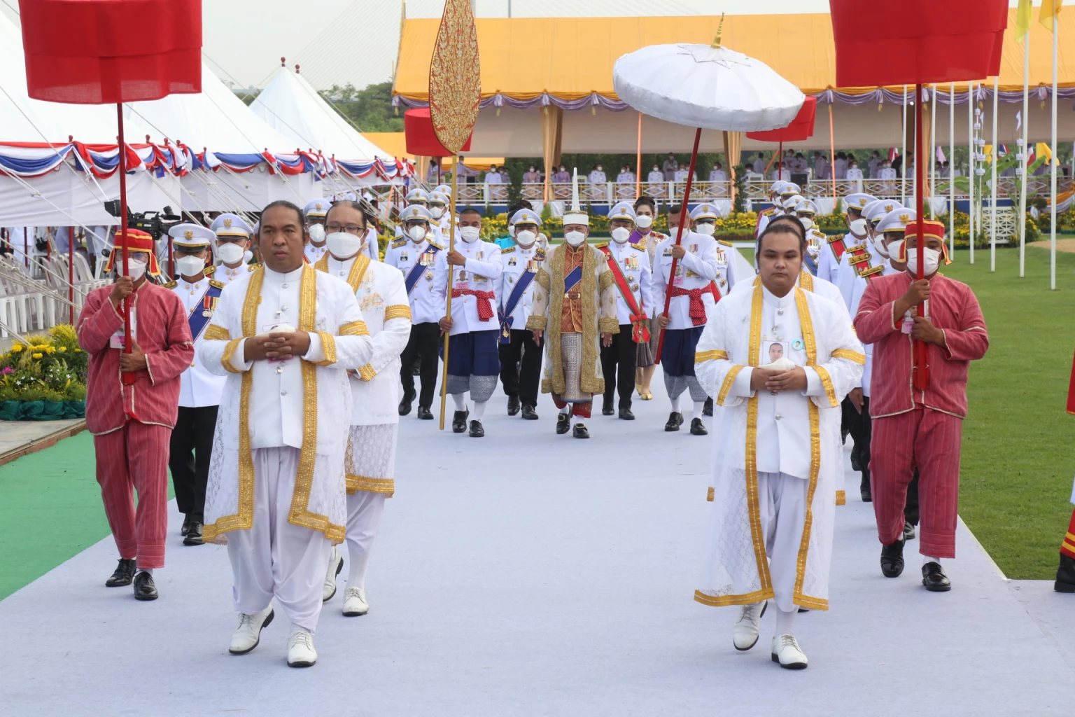 ชมภาพ กระบวนแห่อิสริยยศแรกนาขวัญ