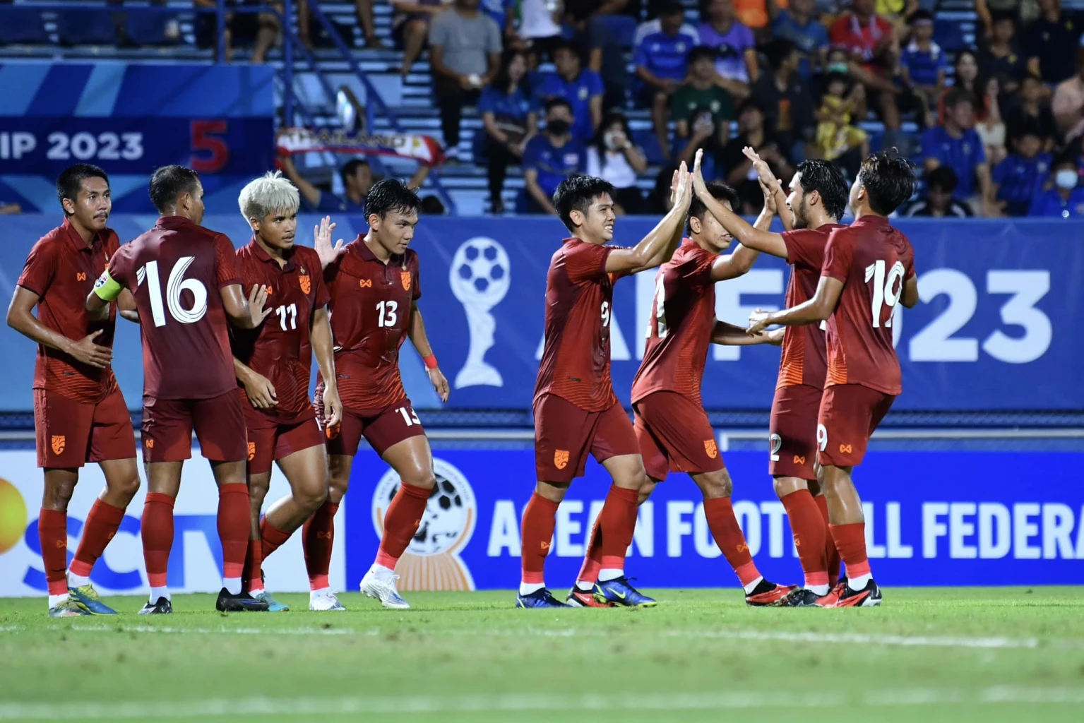 ดูบอลไทย ศึกชิงแชมป์อาเซียน รอบรองฯ ทีมชาติไทย U23 พบ อินโดนีเซีย