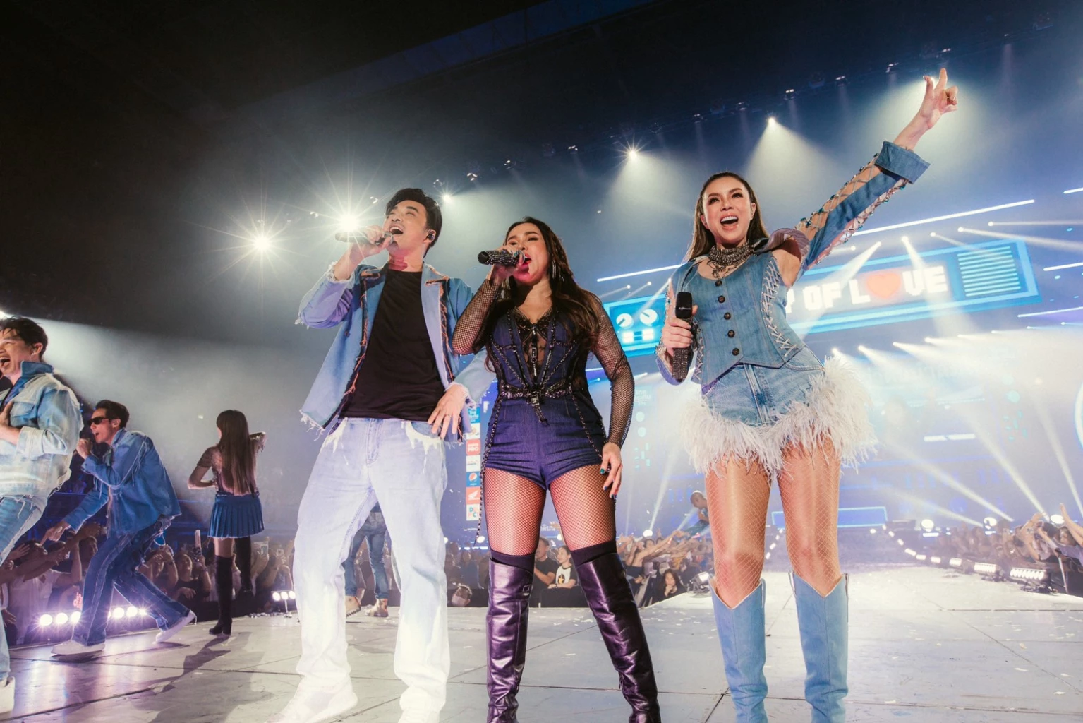 ชมคอนฯ ประวัติศาสตร์ ‘Grammy X RS: 90’s Versary Concert’ ย้อนหลังทาง ...