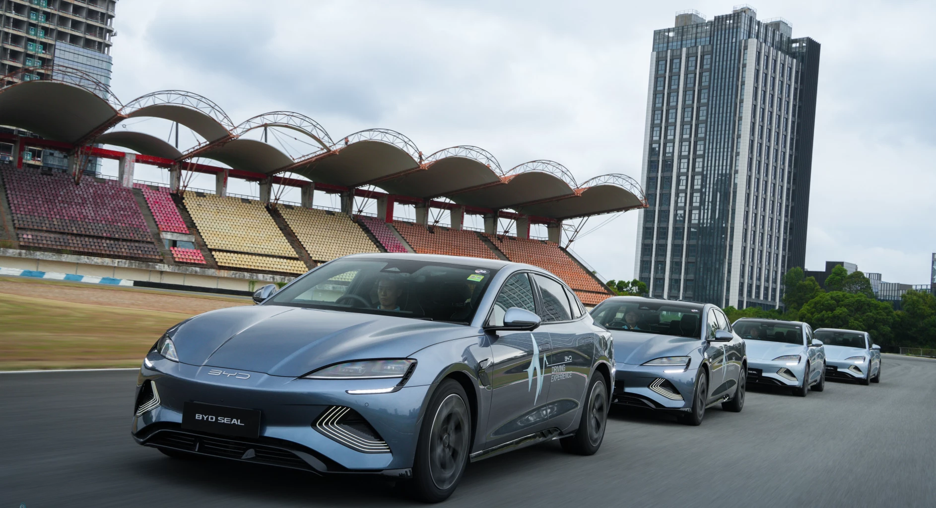 จับ 'BYD Seal' ลงแทรค ลองความแรงฝ่าสายฝน 'Zhuhai International Circuit'