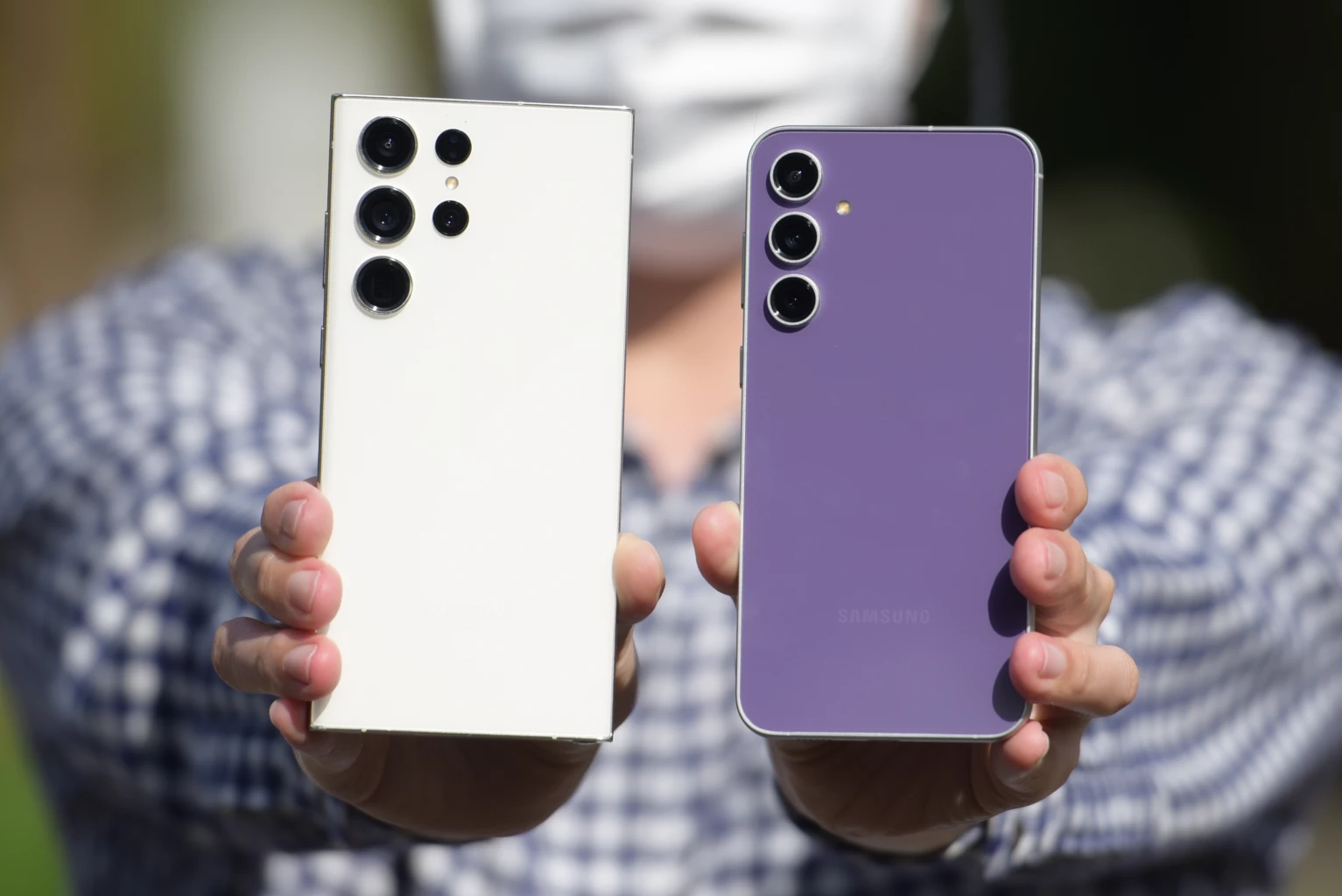 รีวิว ‘Galaxy S23 FE’ vs ‘Galaxy S23 Ultra’ ใกล้เรือธงแต่ราคาลงครึ่งเดียว