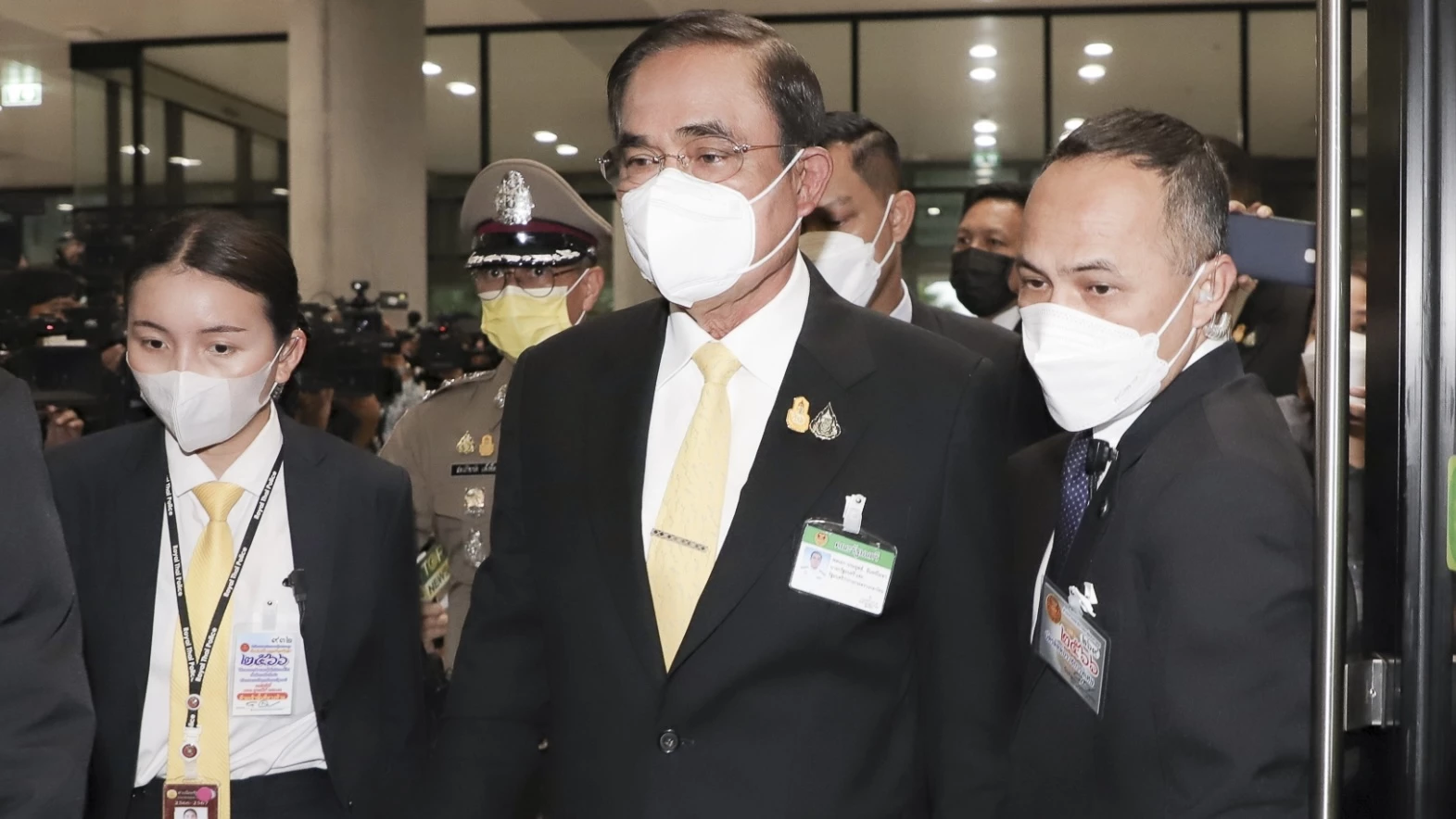 “นายกฯ” สั่ง ล้อมคอก แก้ปัญหาต่างชาติ ลักลอบทำธุรกิจสีเทา ผิดกฎหมาย