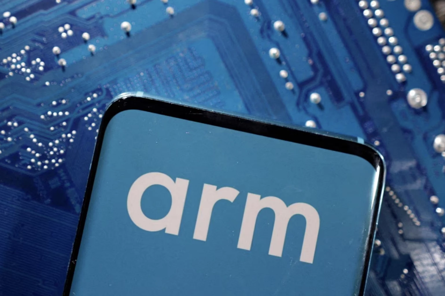 ARM เทรดวันแรก (14 ก.ย.) ราคา 51 ดอลล์ ในตลาดหุ้นสหรัฐ มาร์เก็ตแคปเฉียด ...