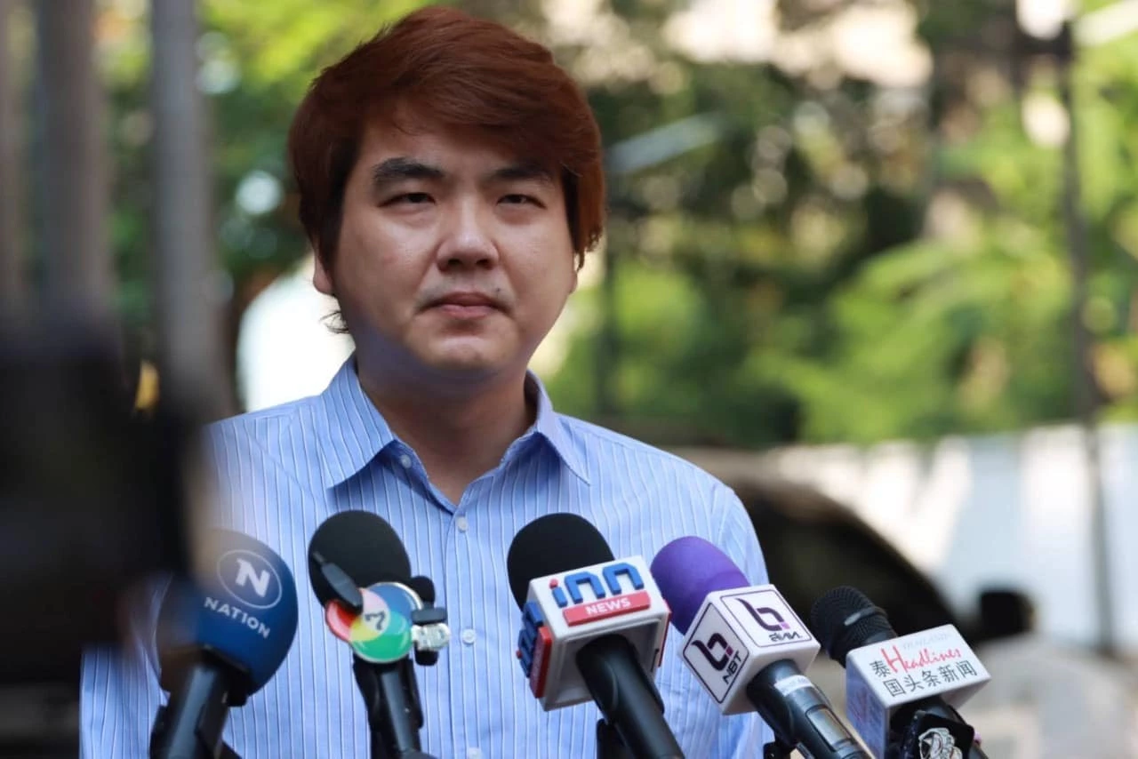 'ปิยบุตร' ชมร่าง รธน.เพื่อไทย แต่เชียร์ก้าวไกล ทำร่างมาสู้หวังแก้ทั้งฉบับ